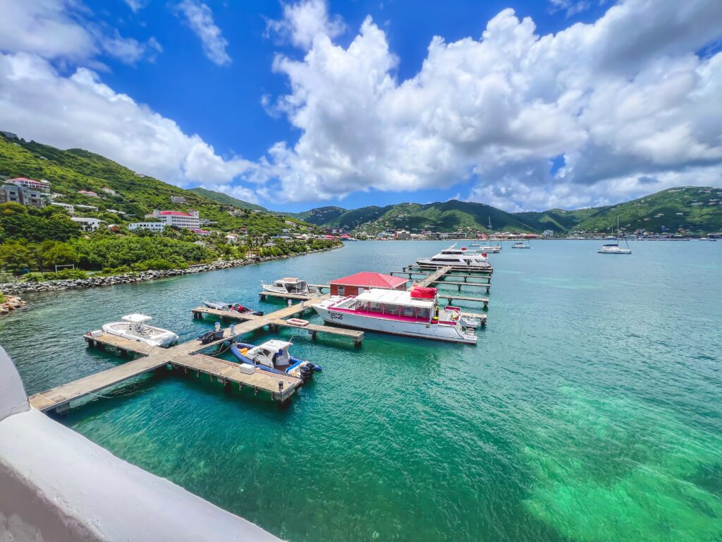 Waterfront Condo, 3-bed 3-bath - Emerald Properties BVI